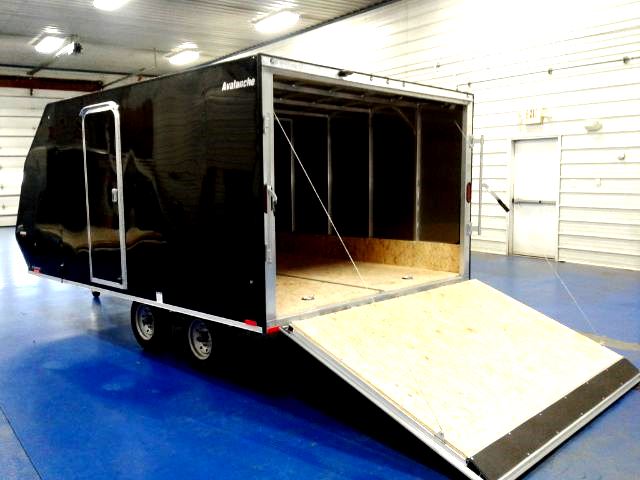 Lightning Avalanche 2 Place Tandem Axle 13ft All Aluminum Snowmobile ...